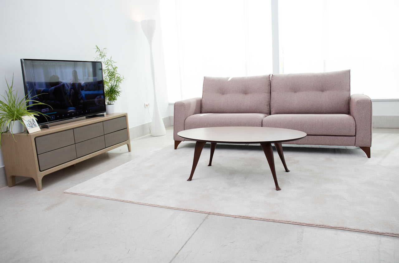 Aston table | Famaliving